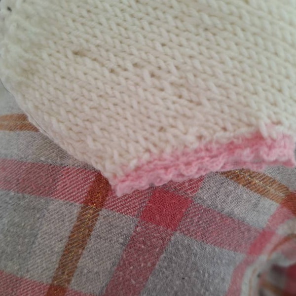 Easy to Knit Miniature Knitting Patterns for the Dolls House by Helen ...