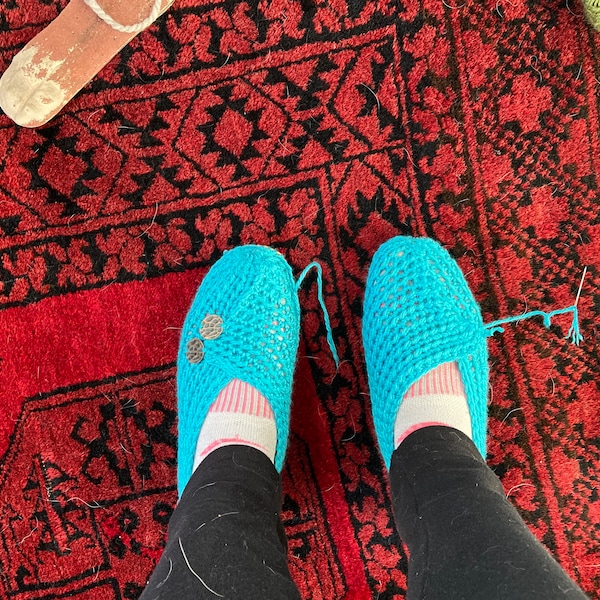 Crochet Slippers From a Rectangle, Crochet Slipper Pattern, in US Sizes ...