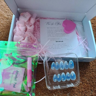 Berry Good / Inspo Nails / Handmade Press on Nails / Casual Nails ...