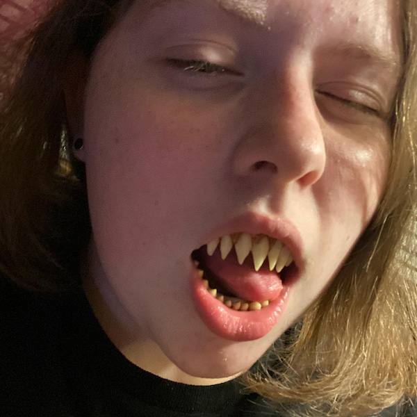 Pennywise Teeth Costume Appliance Veneers Dental Distortions 2.0 FX ...