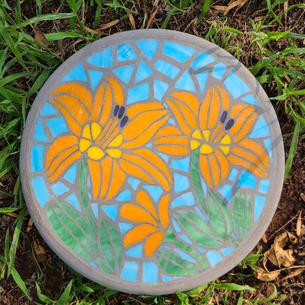 Butterfly Alights Butterfly Flower Mosaic Stepping Stone 14 Inch Round ...