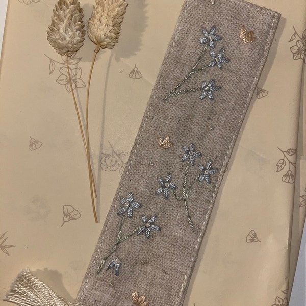 Vintage Linen Embroidered Book Cover - Daisy - Etsy