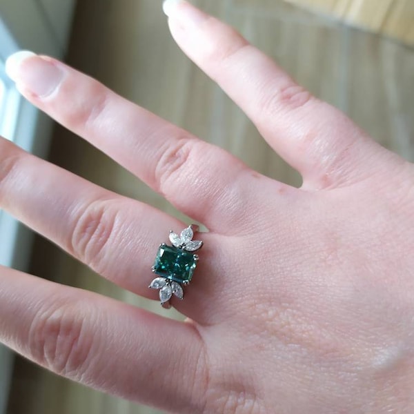 Emily Ratajkowski Ring Princess & Pear Diamond Toi Et Moi Celebrity ...