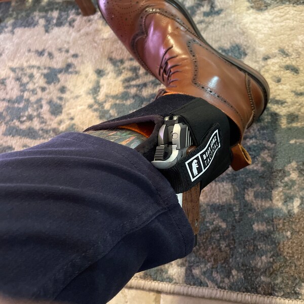 Universal IWB Holster for Concealed Carry | Inside the Waistband ...