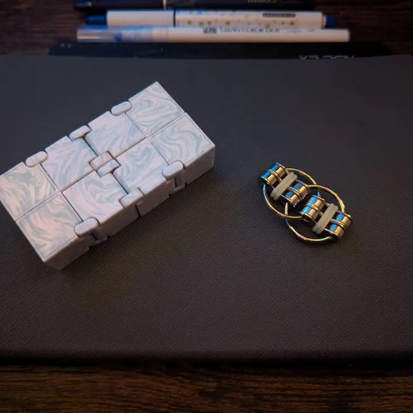 Think Link ™ Fidget Toy for Adults Children multiple Colors, Quiet ...