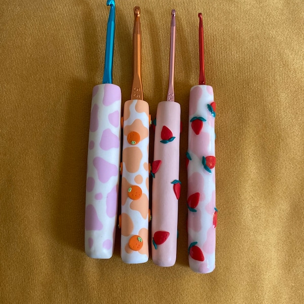 Pink Cow Print Crochet Hook | Cute Handmade Ergonomic Polymer Clay Pink ...