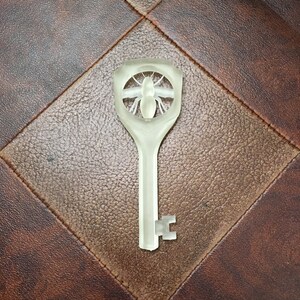 Brakebills Alumni Key - Etsy