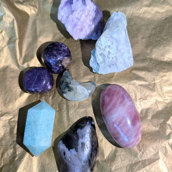 Spinel in Biotite Palm Stone, Manifestation Crystal, Spinel Palm Stones ...