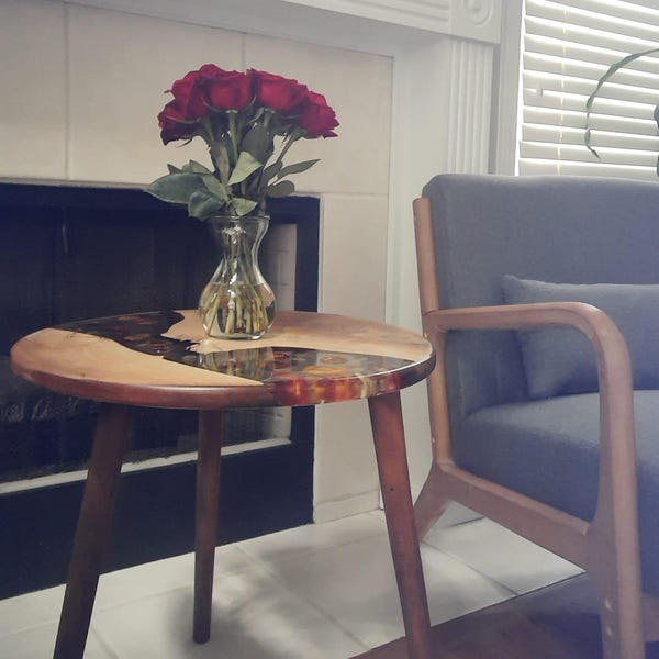 Round Resin Coffee Table, With Real Coffee Beans & Wooden Legs ...