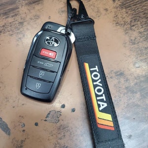 Vintage Heritage Stripes Toyota Keychain Lanyard, Metal Clip Key Ring ...