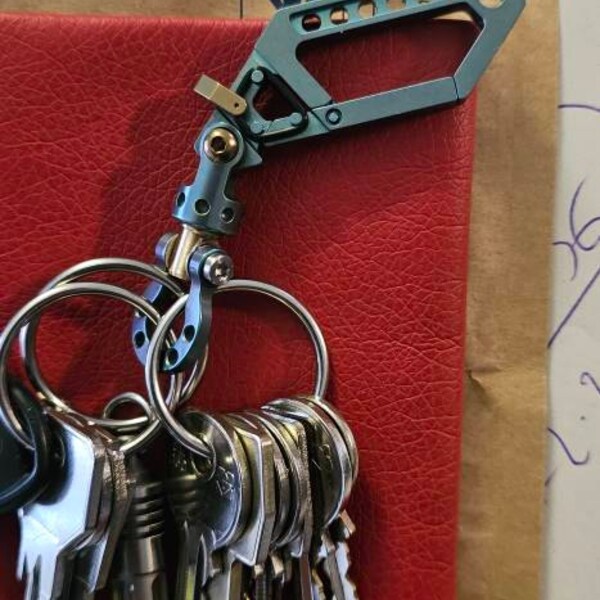 Titanium Omega Shackle / Edc Keychain - Etsy