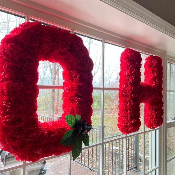 THE Official OSU Block O Wreath With Over 100 Red Silk Carnations, Real ...