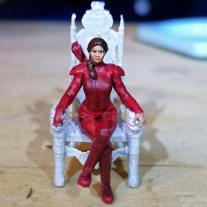 Erza Scarlet Nakagami Pin up Statue & Miniature Torrida Minis DND RPG ...
