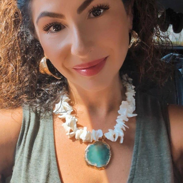 Bold Statement Natural Shell Necklace • Large Green Agate Pendant ...