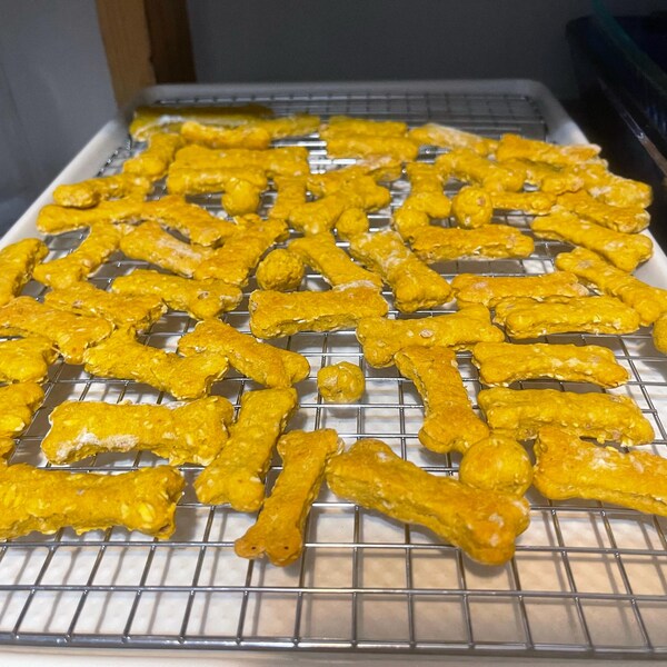 Simply Unleashed Bone Shaped Cookie Cutters Set of 3 for Homemade Dog ...