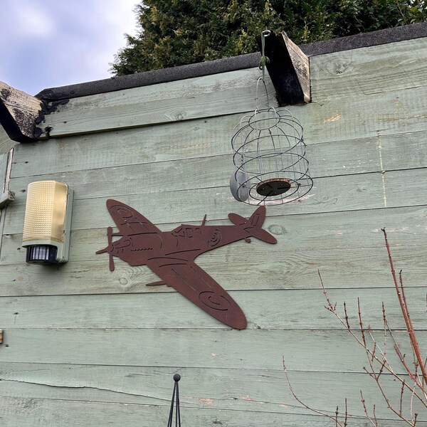 Rusty Metal Greyhound Garden Sculpture / Metal Greyhound Garden Art ...