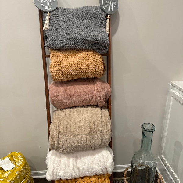 Address Round Wooden Door Hanger, Sizes, House Number Street Name ...