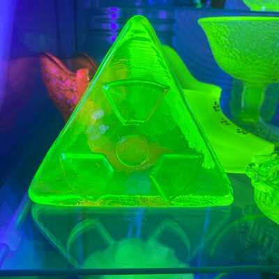 Uranium Vaseline Glass Radiation Triangle - Etsy