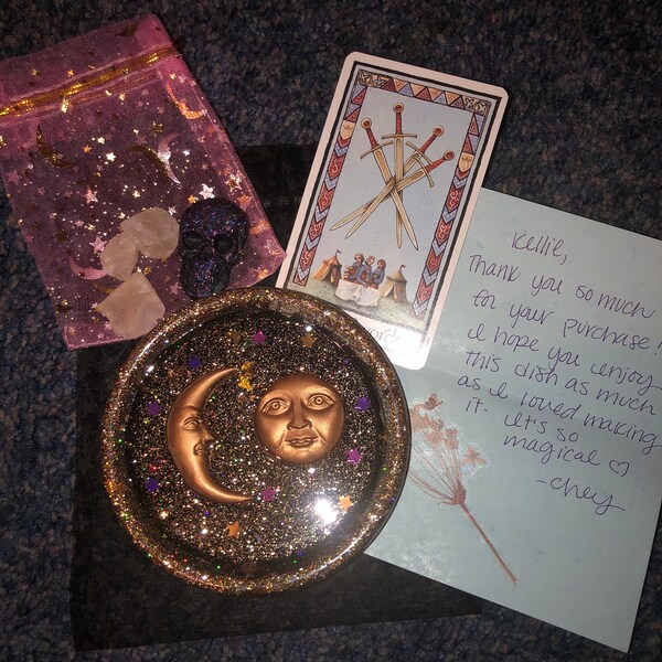 Legendary Ladies Oracle (USED but Like New), Used Oracle Deck ...