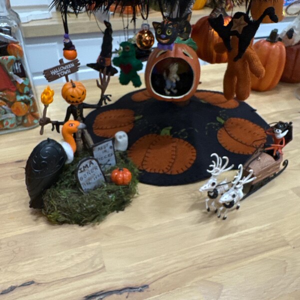 Candle Mat With Shamrock in Center Measuring 8 Inches Across. - Etsy