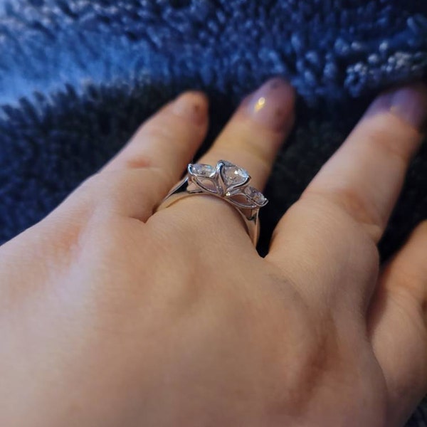 Tulip Setting 3 Stone Moissanite Ring, Three Stone Engagement Ring ...