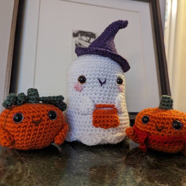 Crochet Halloween Pumpkins and Ghost PATTERN | Amigurumi | Cute Crochet ...