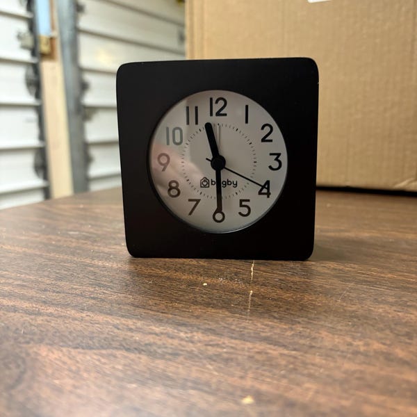 Wooden Quiet Analog Silent Alarm Clock, Natural Wood, Minimalist Design ...