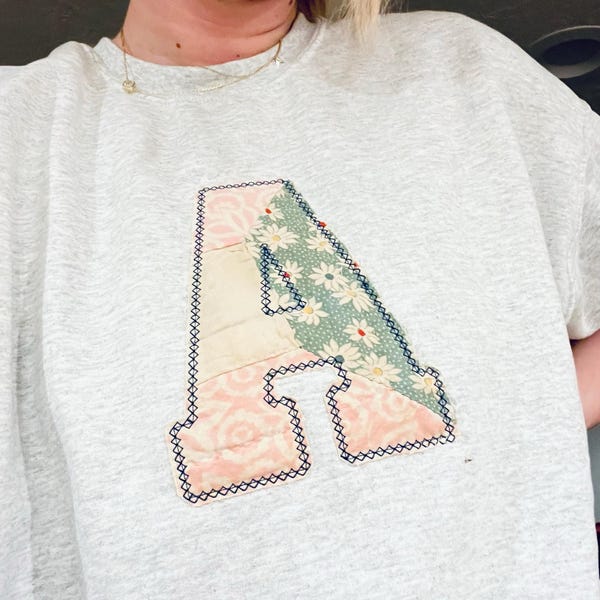 Summer Monogram | Vintage Quilt Applique |fishtail Monogram Applique | Yellow Monogram Tshirt ...