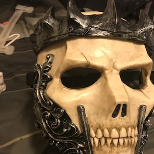 THE KING resin Full-face Skull Mask - Etsy