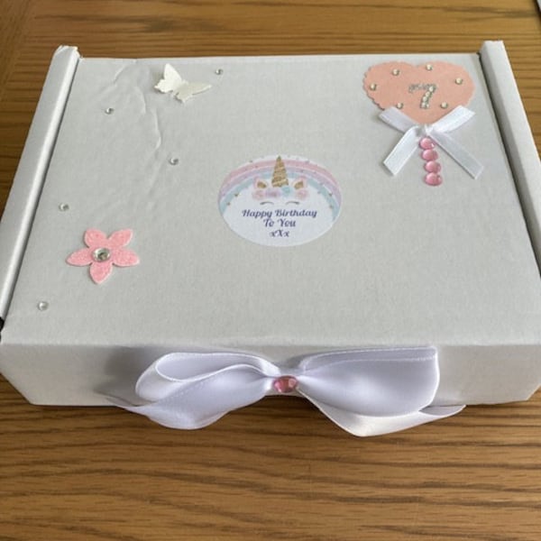 Teenage Pamper Gift Box Relaxation Set /mini Pamper Me/ Teen Queen ...