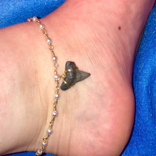 Pearl & Sharks Tooth Necklace - Etsy