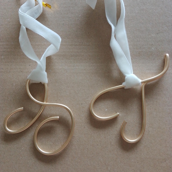 Roar Lettering - Dinosaur Feet - Footprints - Dino - Wire Words - Wall ...