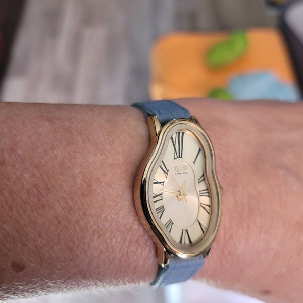 Orologio Surrealist Art Design Surrealism Watch Art Liquid Time Dali ...