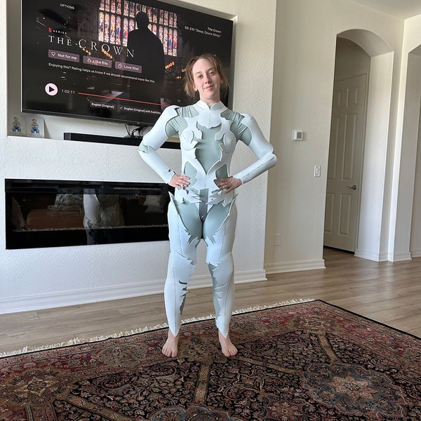 PATTERNS & TUTORIALS : Isobel/moon Cleric Coat - Etsy