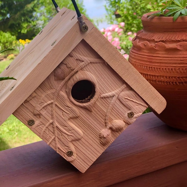 Cedar Wren House With Decorative Acorn Carved Face - Etsy