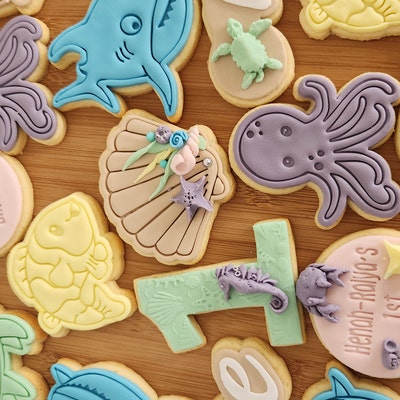 Football / Soccer Boot Cookie Cutter and Fondant Stamp Set - Etsy