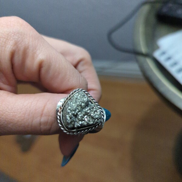 Wooden Circles Wreath With Live Edge on Wood. Beautiful Wreath. Rustic ...