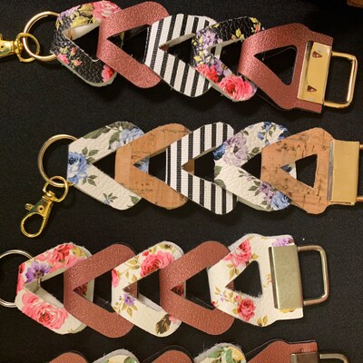 Link De Link SVG Template Bracelet SVG Faux Leather Cuff Bracelet Fob ...