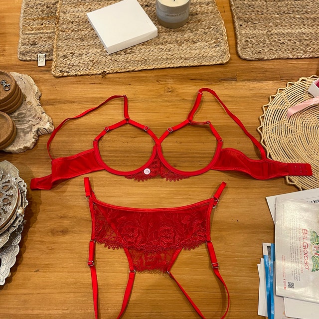 MILOMI inspires to feel sexy di MilomiLingerie su Etsy