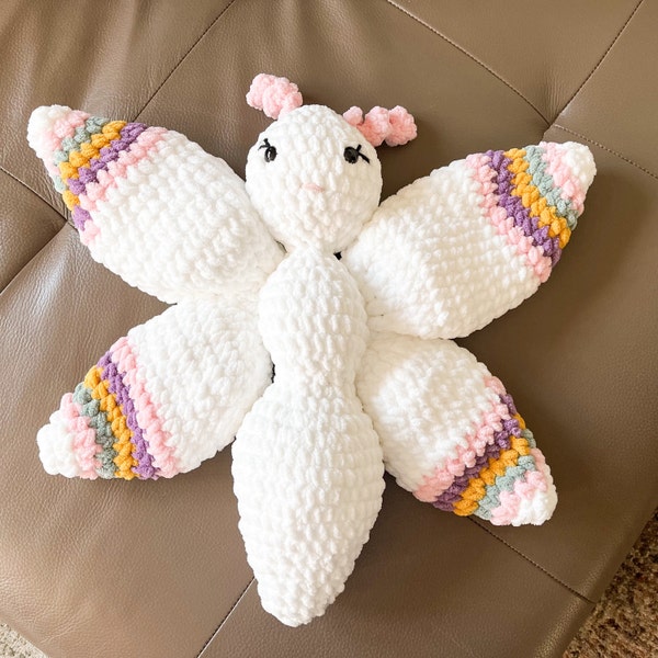 Crochet Leo the Bee PATTERN | Amigurumi Plushie | Crochet Snuggler ...