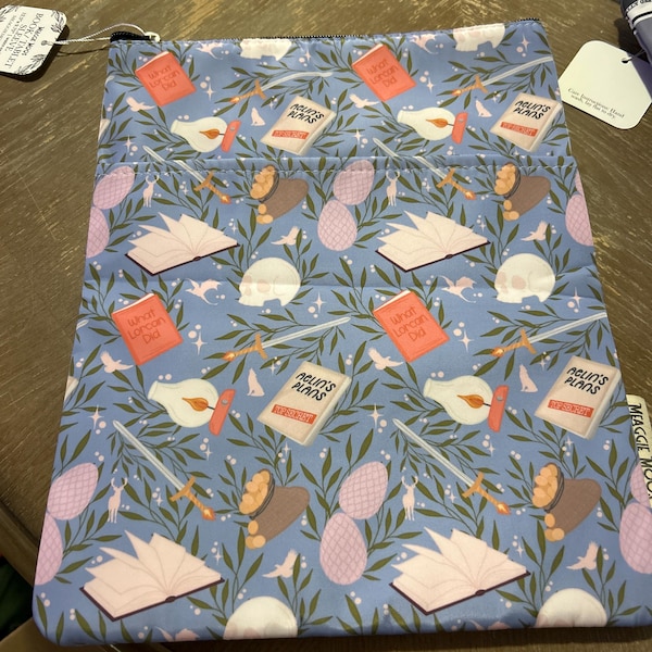Throne of Glass | Water-resistant Book / Tablet Sleeve | Extra Large ...