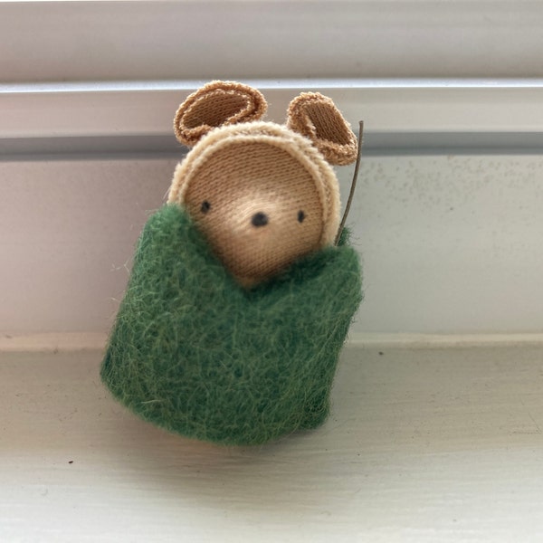 Little Critter in a Hedge Cozy // Waldorf Toy // Mouse Doll // Mole ...