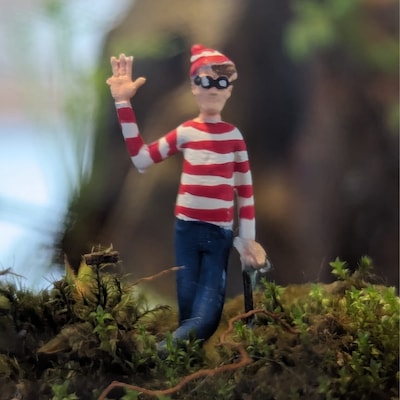 Miniature Figure Action Traveller Hiking Climbing Scale 1:87 NO PREISER ...