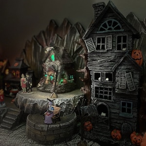 Swamp Cliff Display Platform for Dept 56 or Lemax Halloween Village ...