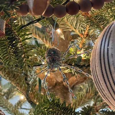 Christmas Spider, Ornament, Spiderville, Beaded Spider - Etsy