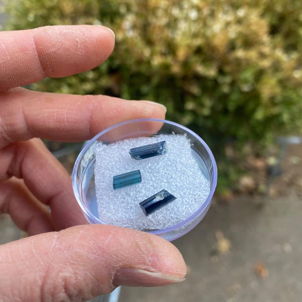 Confetti Chrysocolla , Aquadité , Natural Rough Specimen, Cabber , 41. ...