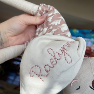 Pearl Handwriting FONT Floral Gigi Line Outline Light Stitch Daisy ...