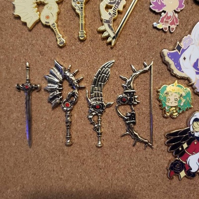 Fire Emblem Relic Weapons Pins Necklace Keychain 3 Houses Byleth ...