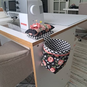 Thread Catcher With Detachable Pincushion, Sew in Style, Scrap Catcher ...