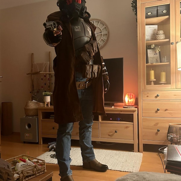 NCR Elite Riot Gear Helmet for Cosplay | Elite Riot Gear Helmet ...